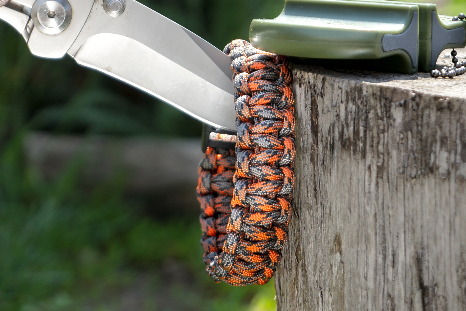 Die besten Survival Armbands? (Test & Vergleich 2025)